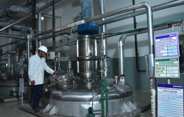 What makes Farmson a leader in API Paracetamol production